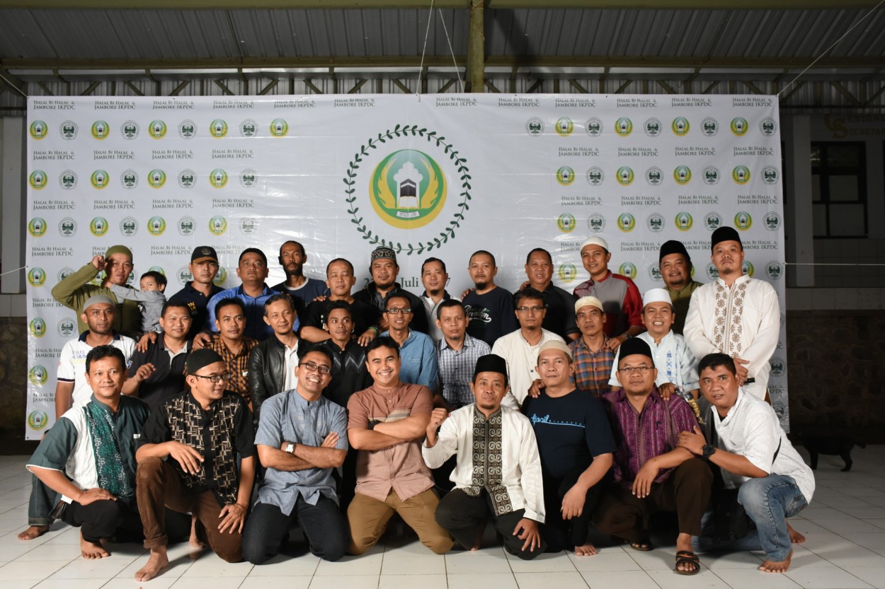 Foto Bersama Alumni Per-Angkatan
