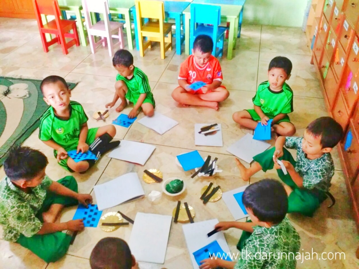 Membuat Karpet Dari Anyaman Origami