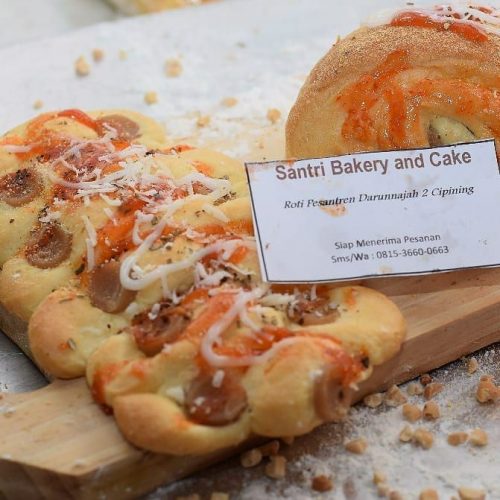 "Santri Bakery and Cake" Lezat, Sehat dan Terjangkau