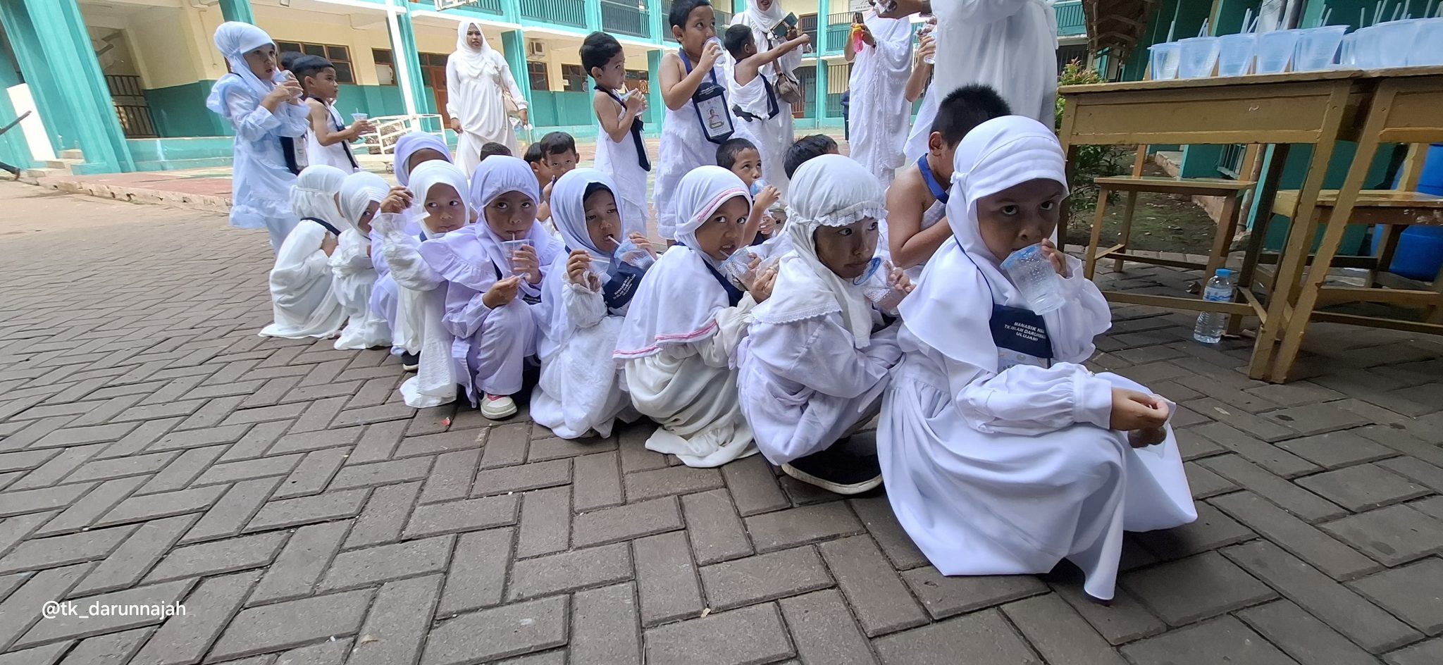 Peragaan Manasik Haji Anak TK - Pesantren Darunnajah